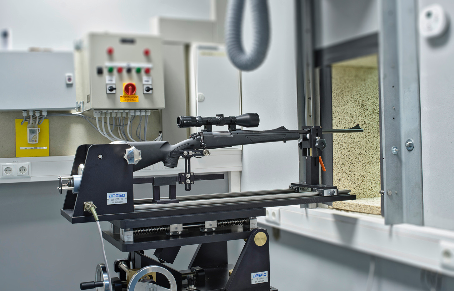 Vetrotech Saint-Gobain - So werden Sicherheitsgläser auch wirklich sicher