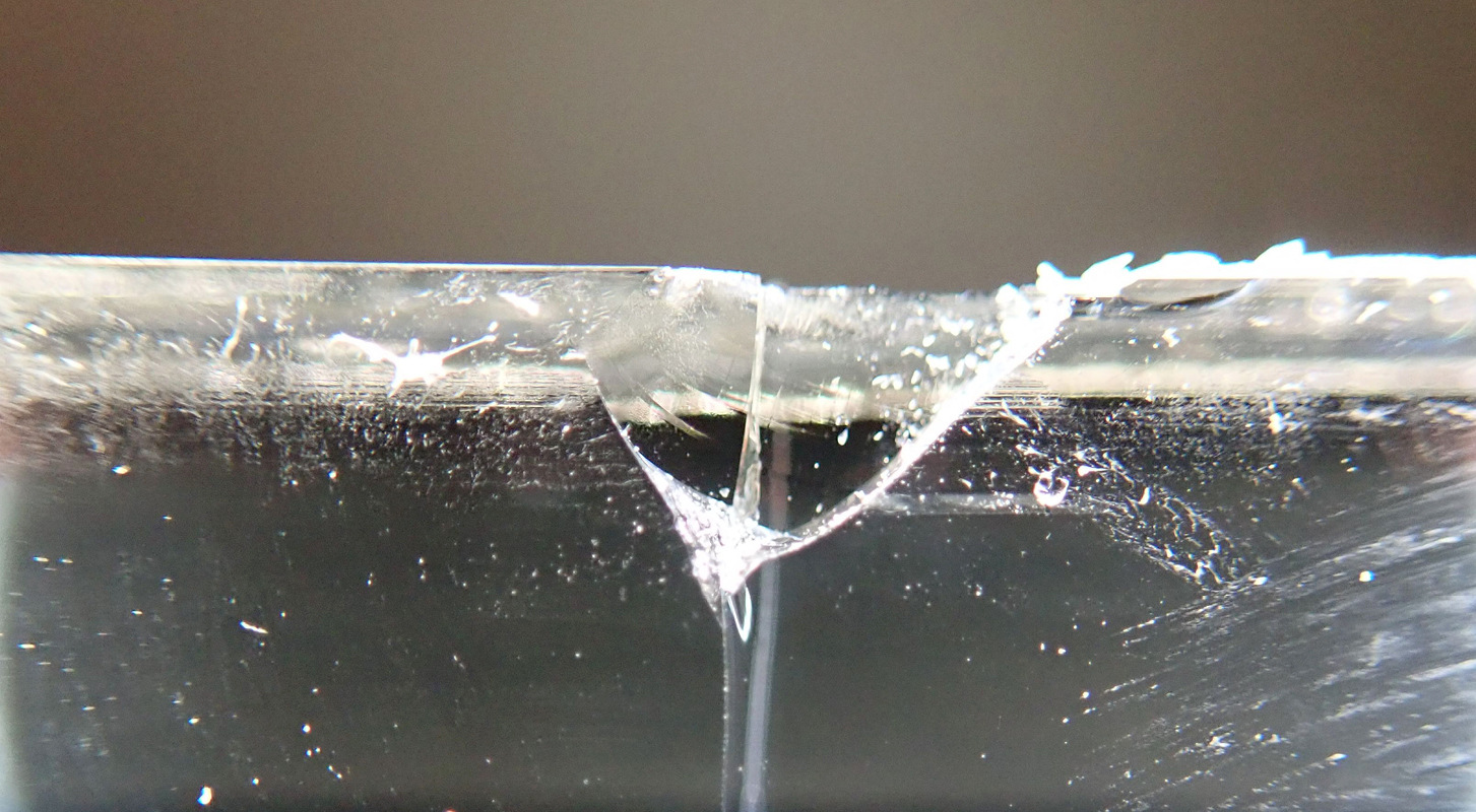 Thermische Glasbrüche - Wer kennt den Thermischen Doppel-Y-Bruch?