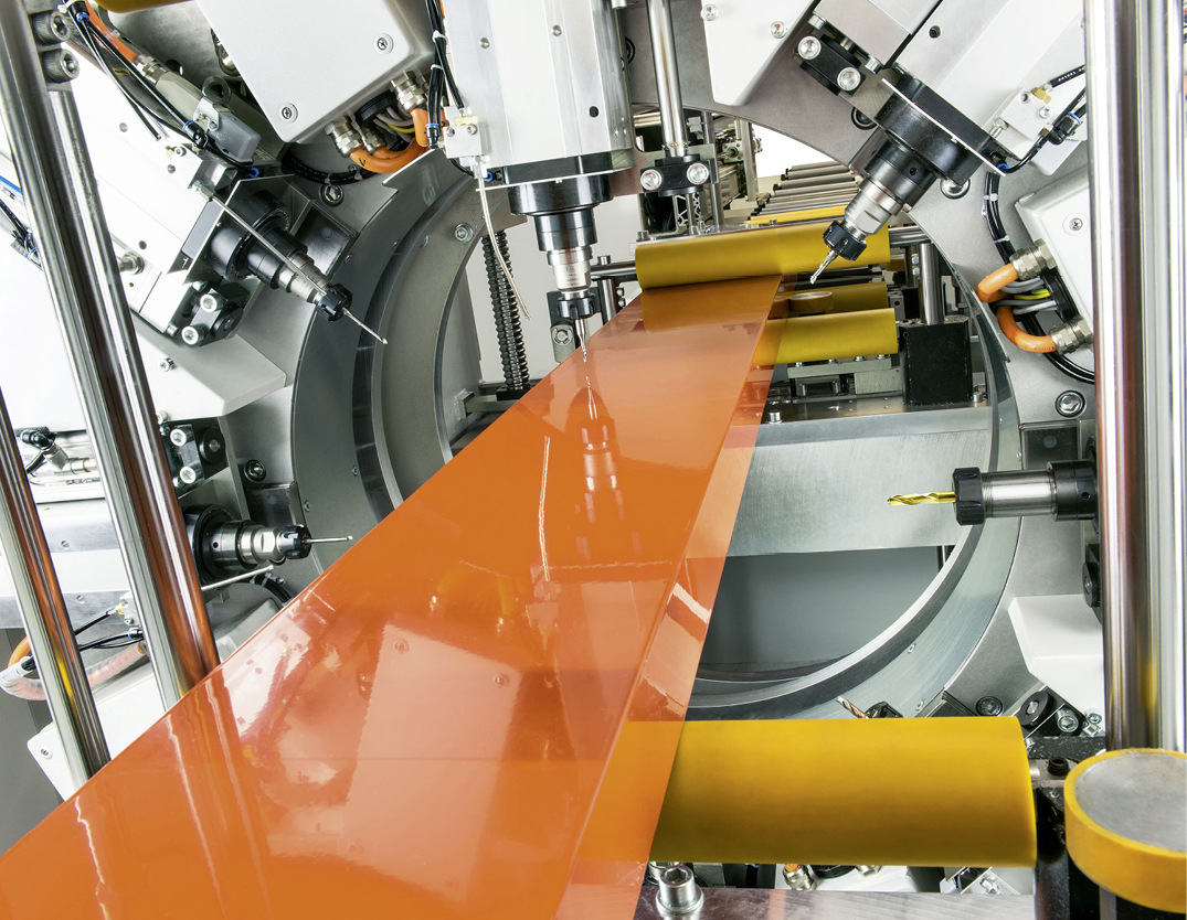 elumatec - Lösunge﻿n entlang der gesamten Produktionskette